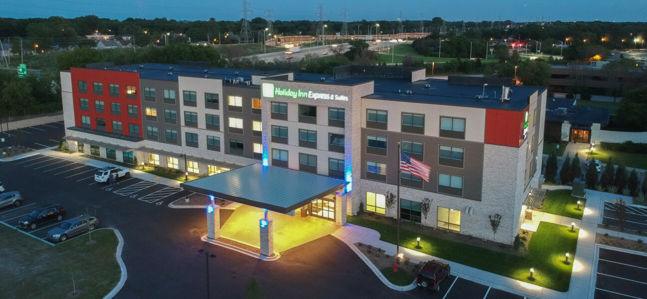 Dreamscape Hospitality assumes management of Milwaukee Holiday Inn ...